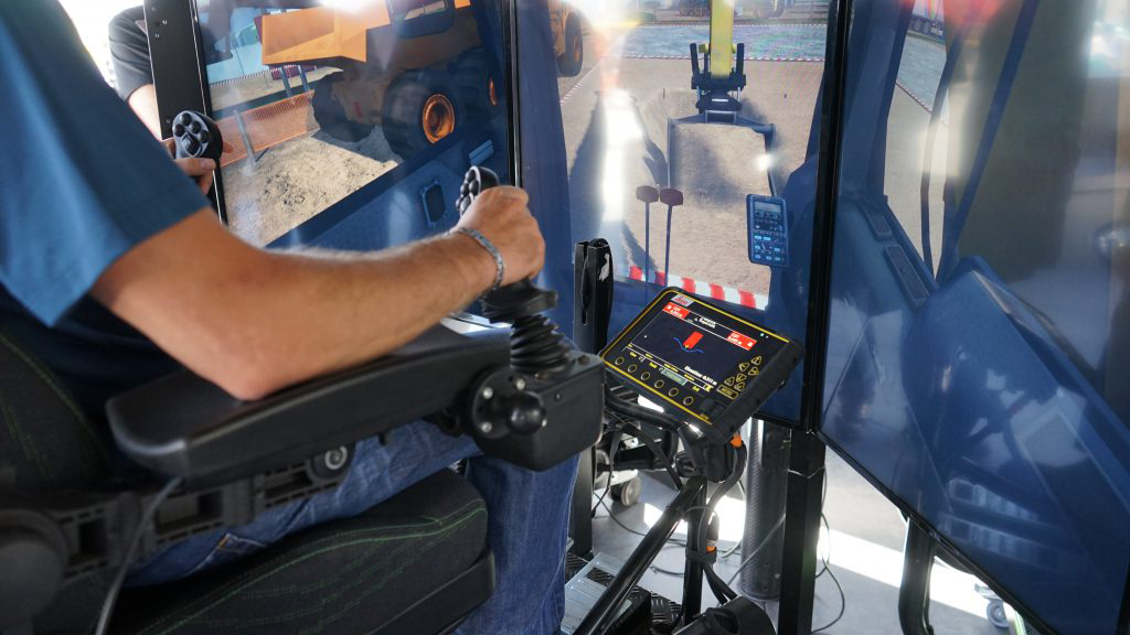 Simulator Hire - Machinery Movers