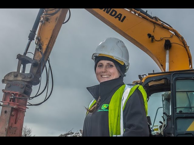 DEMOLITION GIRL - Machinery Movers