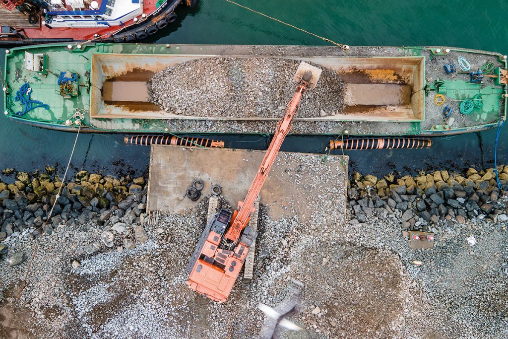 Dredge Masters – Foyle & Marine - Machinery Movers