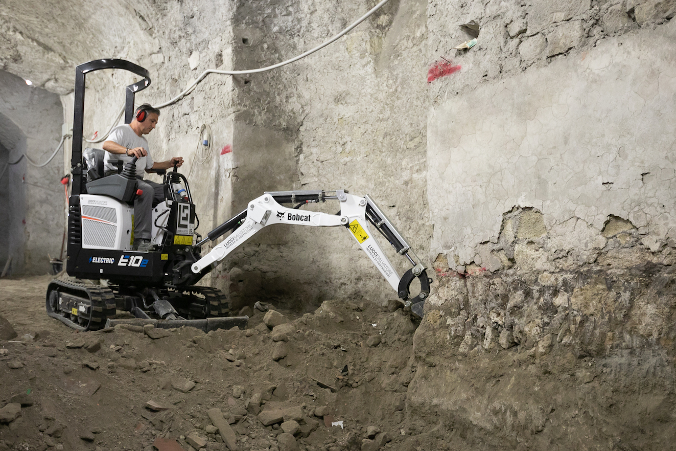 Bobcat E10e Electric Mini-Excavator Underground at Naples Landmark ...