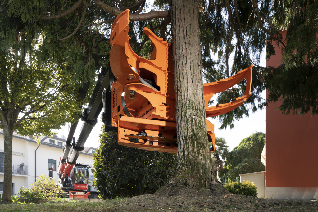 Manitou Launches New Homologated Pruning Tree Attachment: - Machinery ...